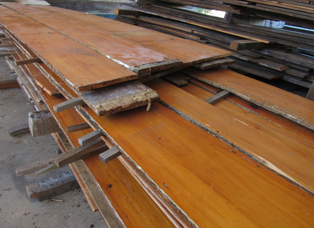 Nor'East Architectural Salvage of South Hampton, NH. Antique Building ...