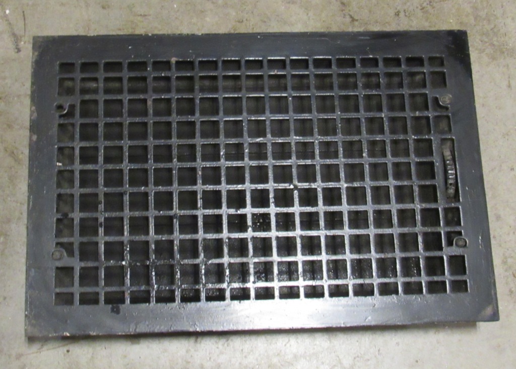 Nor'East Architectural Salvage of South Hampton, NH. Antique Building ...