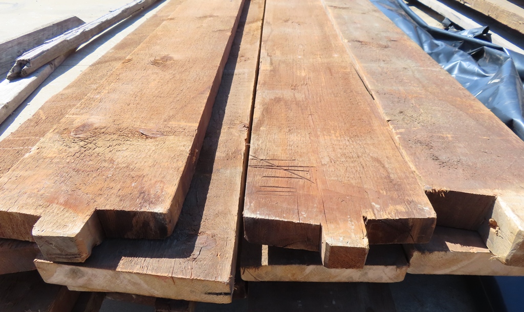 Nor'East Architectural Salvage of South Hampton, NH. Antique Building ...